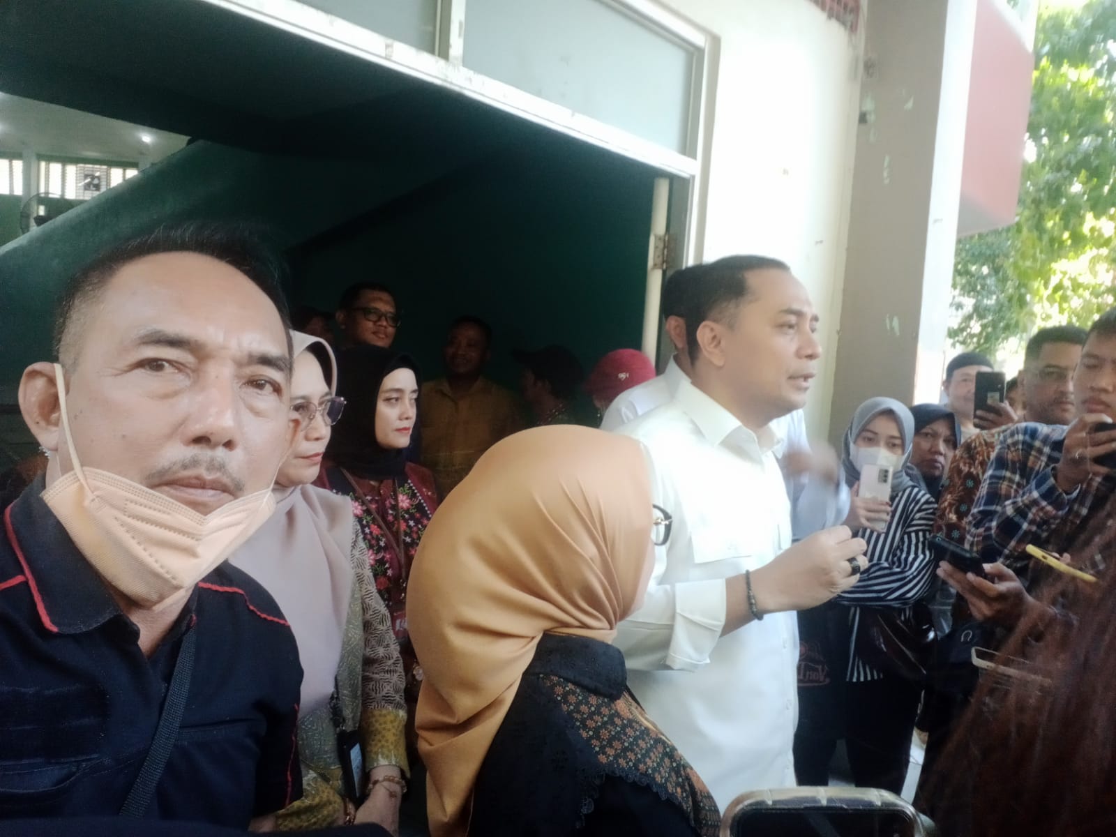 Penerima Beasiswa Pemuda Tangguh di Surabaya, Dihadiri Oleh Wali Kota Surabaya Dr Eri Cahyadi ST ...